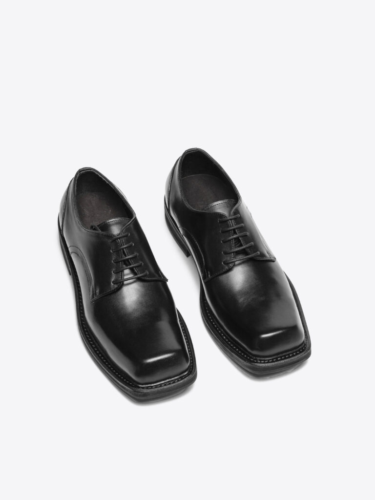 DERBY SHOES WITH SQUARE-TOE IN BLACK LEATHER - TARMOR